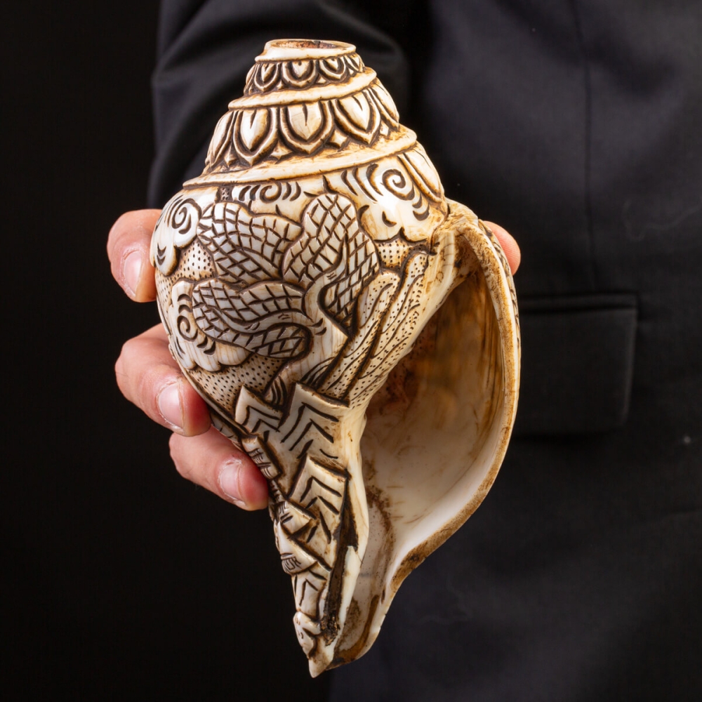 Carved Shankha with Multiform Ganesha.