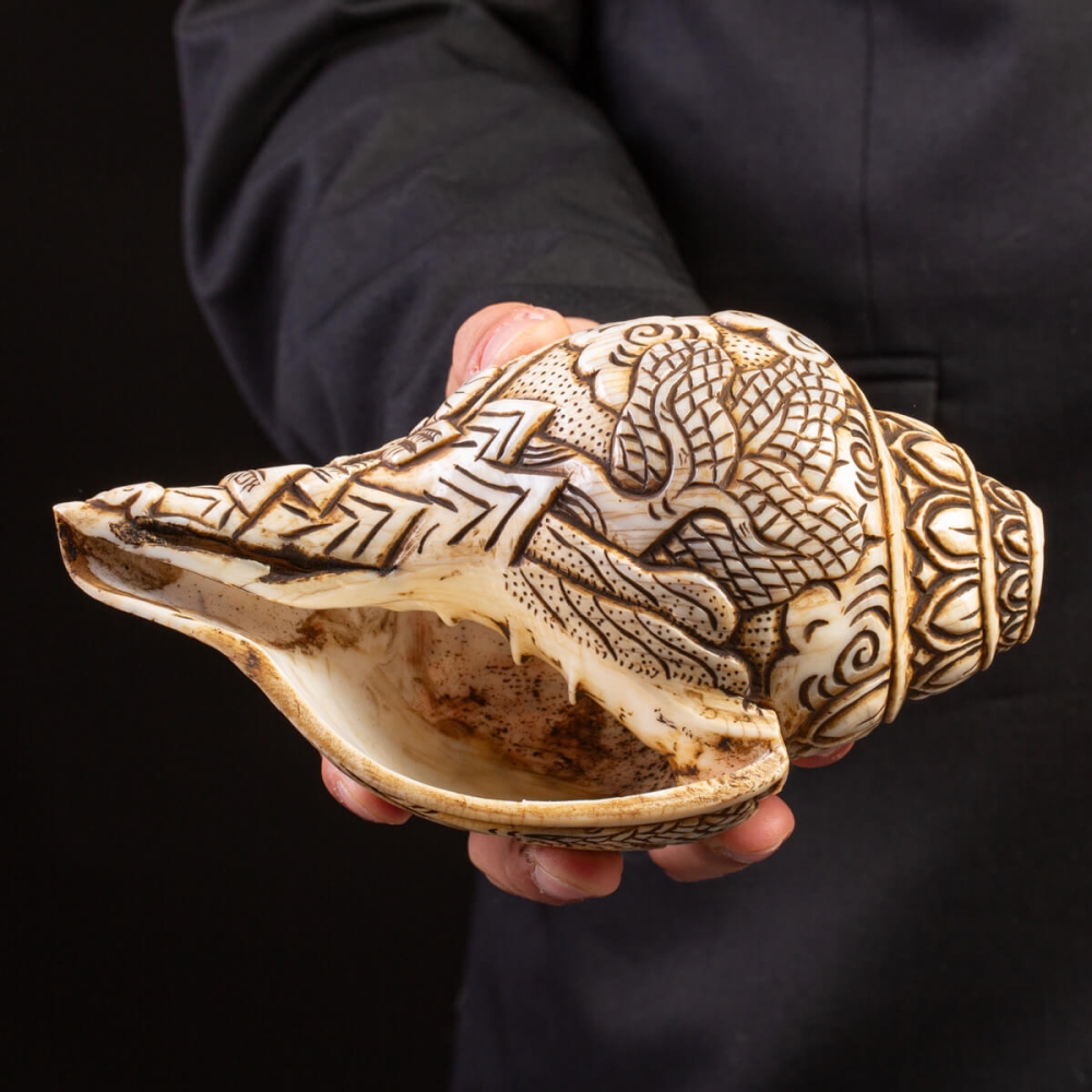 Carved Shankha with Multiform Ganesha.
