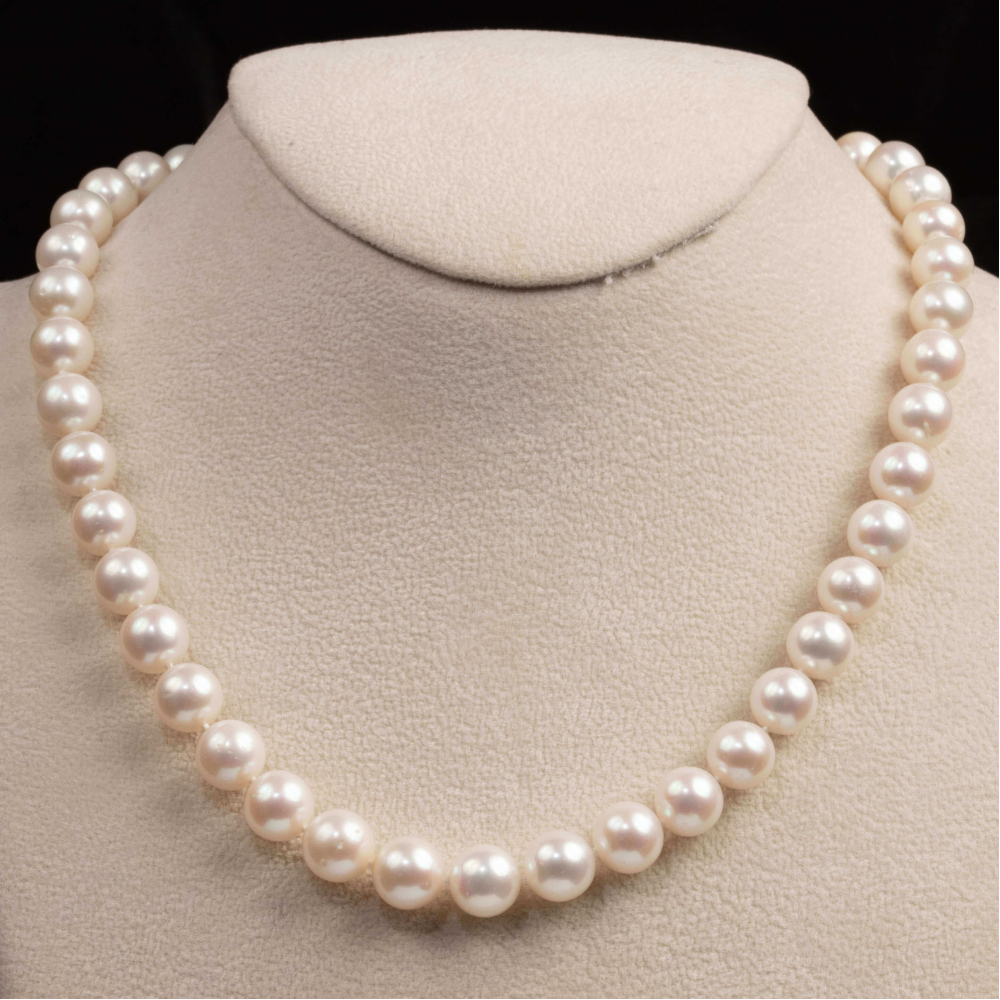 Freshwater Pearl Necklace: Capturing Timeless Elegance. - JNP-09