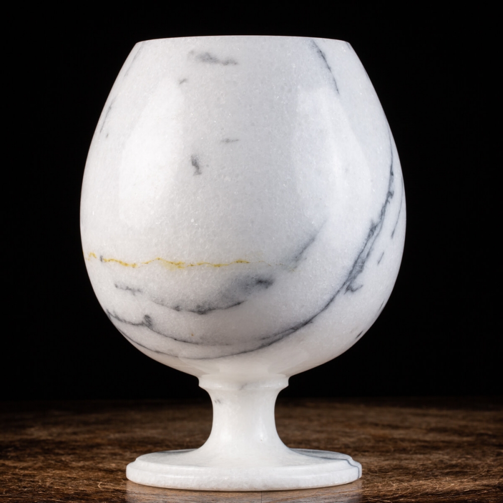 Grande bicchiere da cocktail in pregiato marmo bianco Ibiza