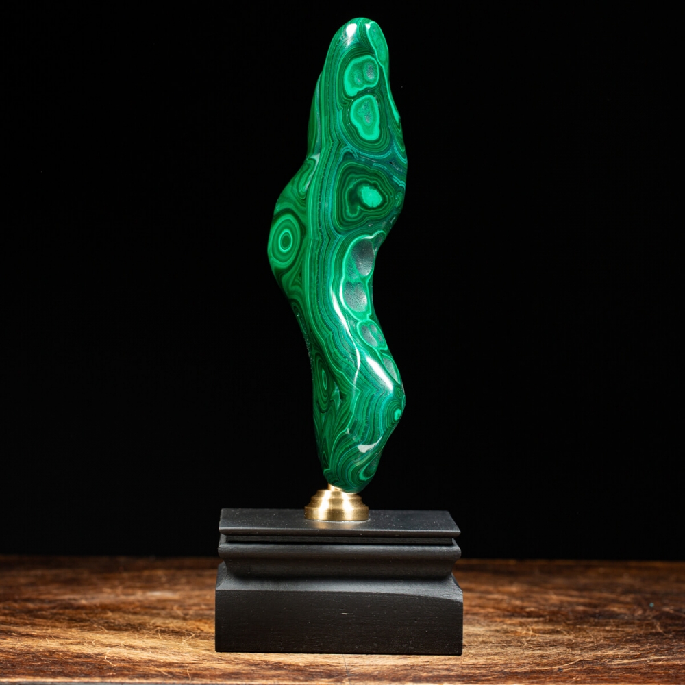 Malachite su Piedistallo in Ottone e Legno - Congo