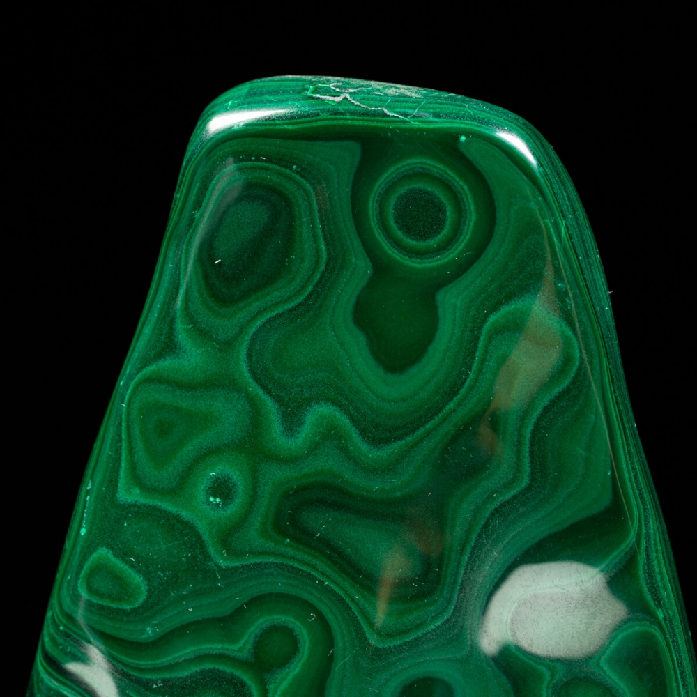 Malachite sur socle en bois et laiton