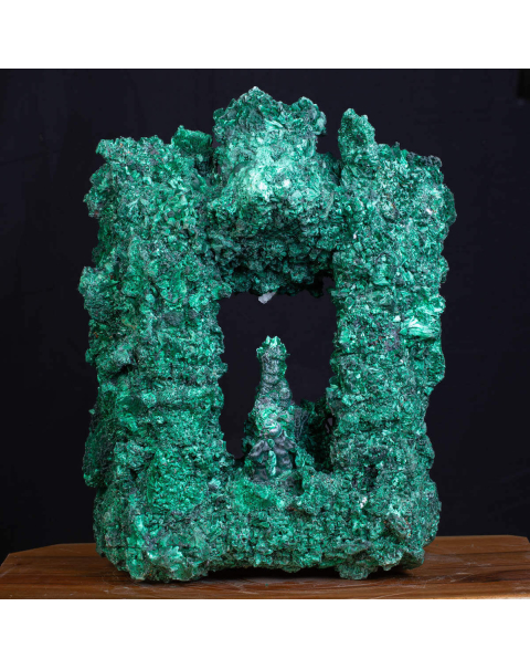Malachite Fibreuse: Spécimen Naturel d'une Beauté et d'une Forme ...