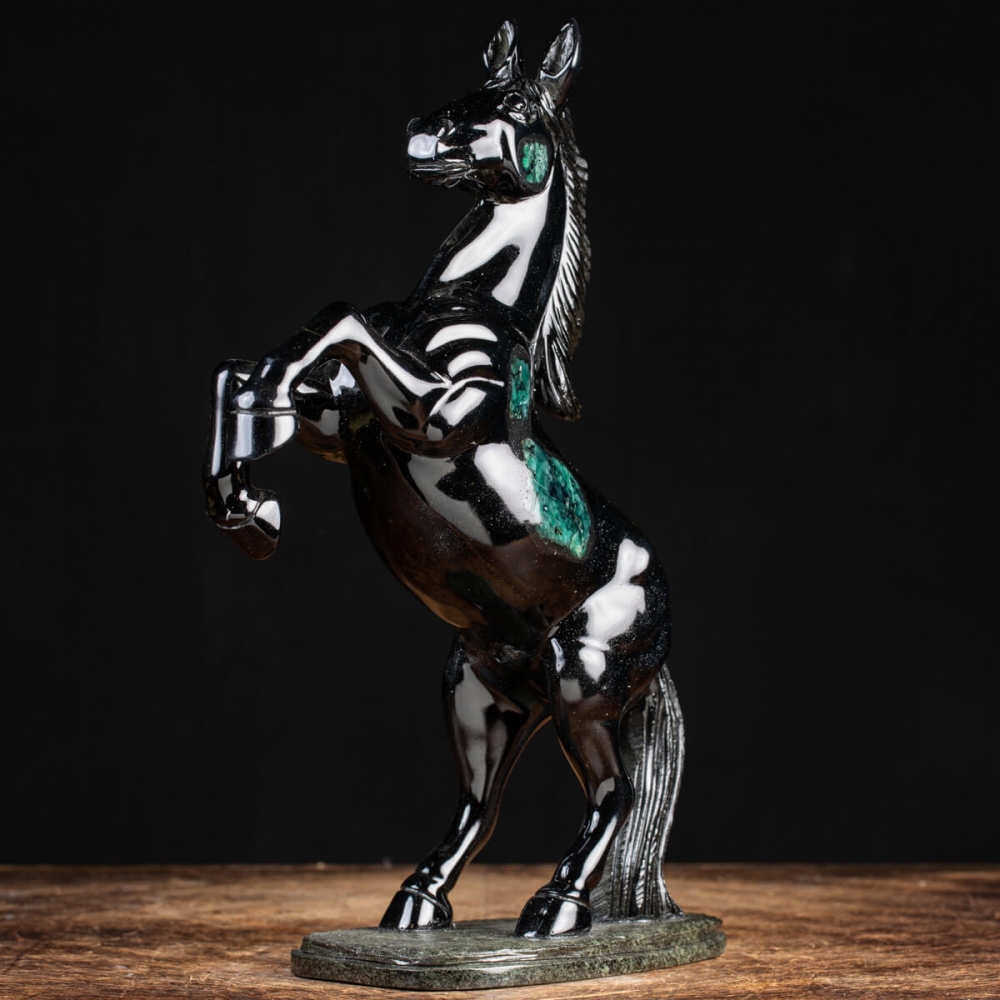 Sculpture cheval émeraude et schiste noir