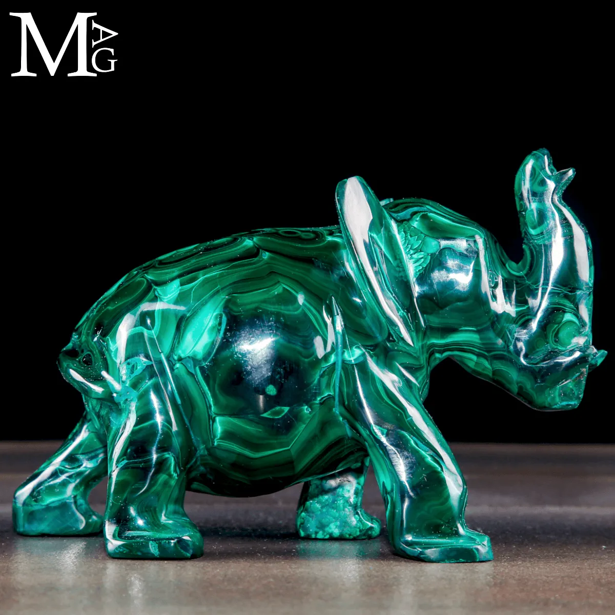 Scultura di Elefante in Malachite Naturale del Congo