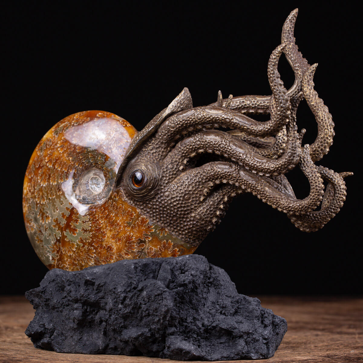 Sculpture d'ammonite réaliste