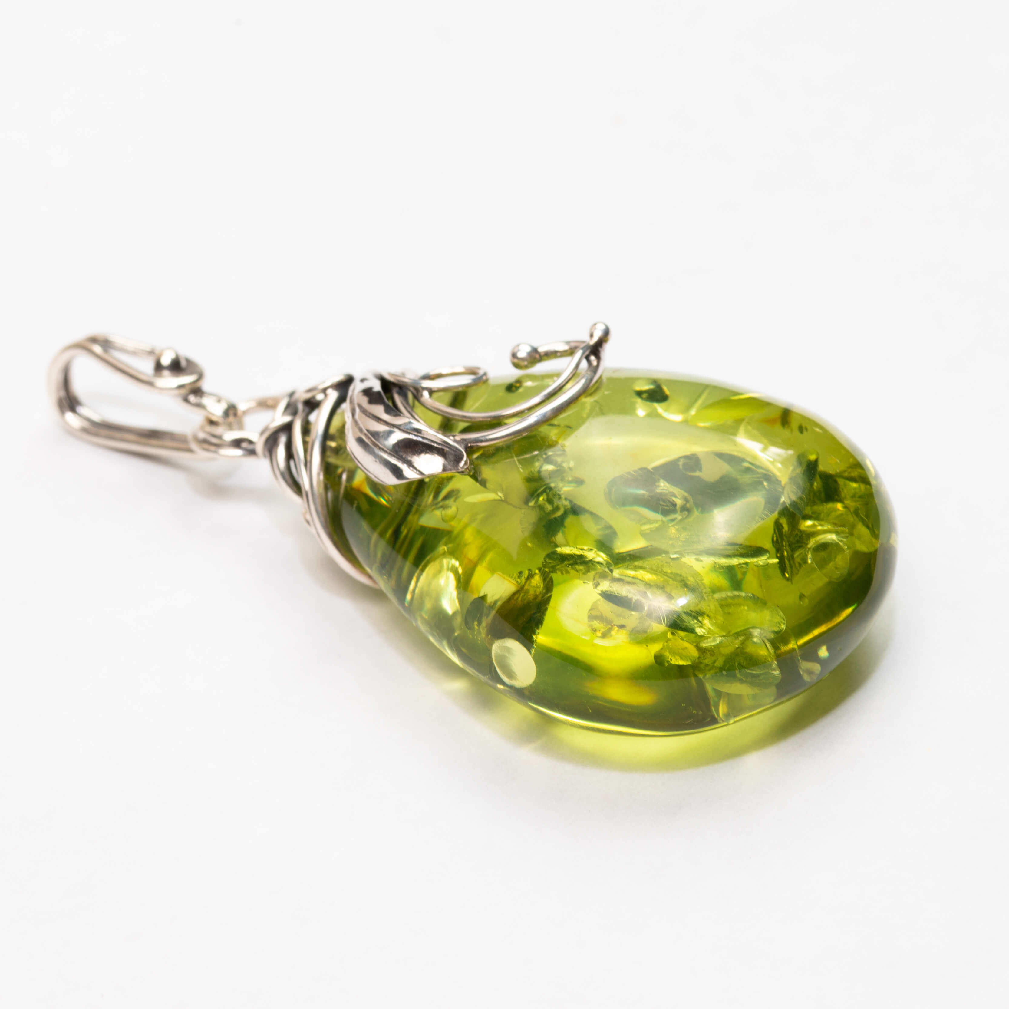 Caribbean Green Amber Pendant: A Treasure of 20 Million Years. - JEW-635