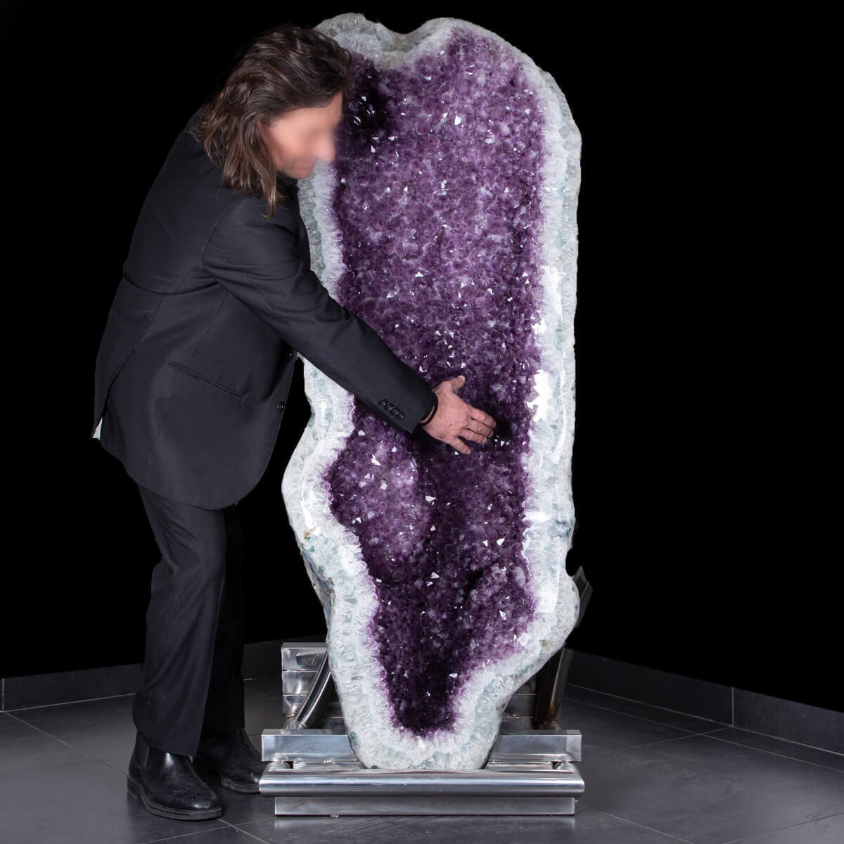 Einzigartige Massive Amethyst-Geode - Museumsqualität, Ein Enthülltes ...