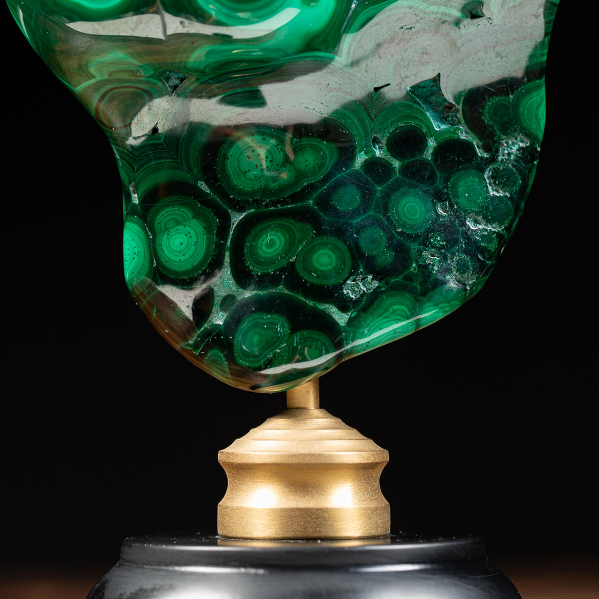 Malachit auf Messingsockel - Kongo
