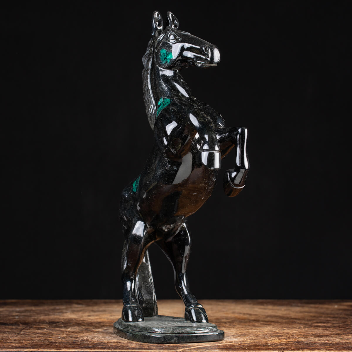 Sculpture cheval émeraude et schiste noir